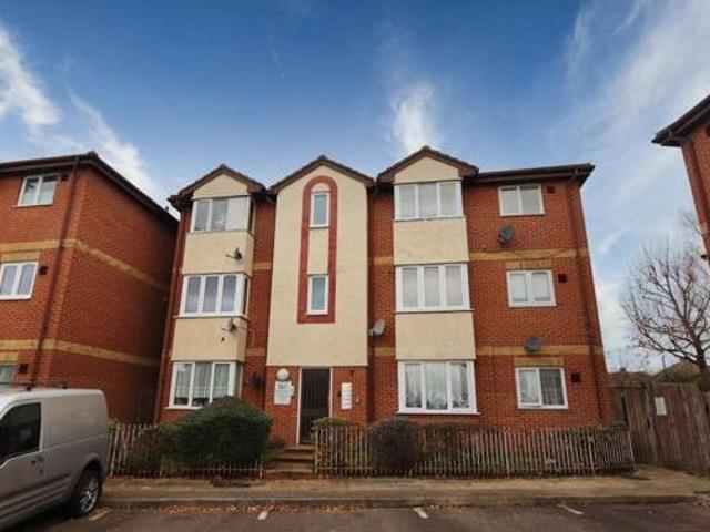 Mimosa Close, Romford, 1 Bedroom Apartment