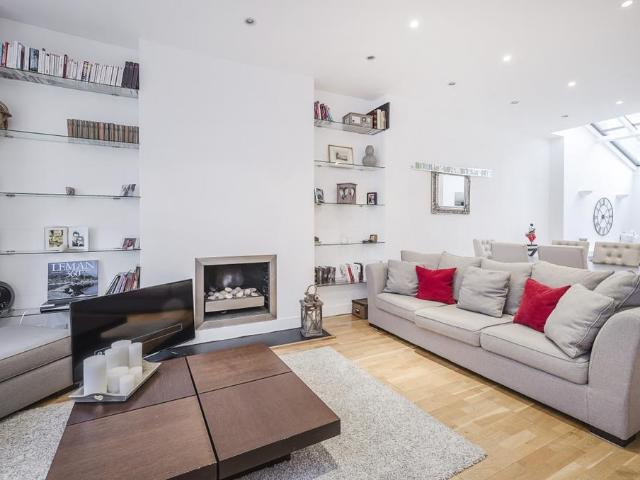 Mimosa Street London SW6 4 bed terraced house to rent £5,750 pcm £1,327 pw