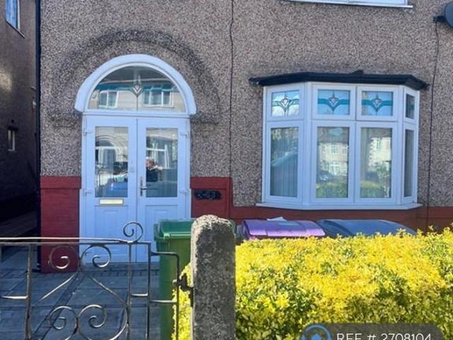 Mimosa Road, Liverpool, L15 3 bed semi detached house to rent £1,375 pcm £317 pw