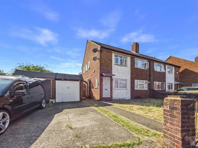 Mimosa Road, Middlesex UB4 2 bed maisonette to rent £1,600 pcm £369 pw