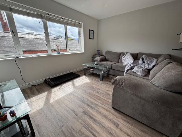 Mint Drive, Birmingham B18, 2 bed flat to rent, £1,250 pcm | PrimeLocation