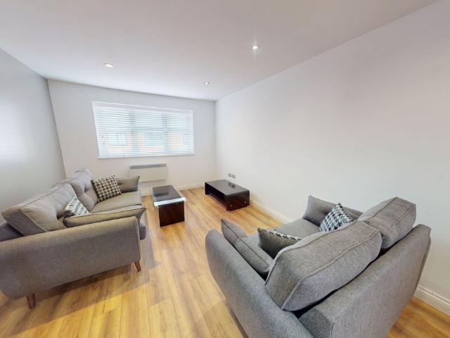 Mint Drive, Hockley B18, 2 bed flat to rent, £1,150 pcm | PrimeLocation