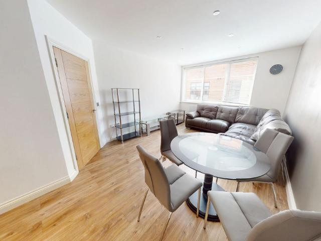 Mint Drive, Hockley B18, 2 bed flat to rent, £1,150 pcm | PrimeLocation