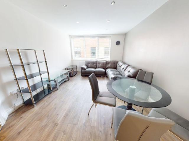 Mint Drive, Hockley B18, 2 bed flat to rent, £1,150 pcm | PrimeLocation