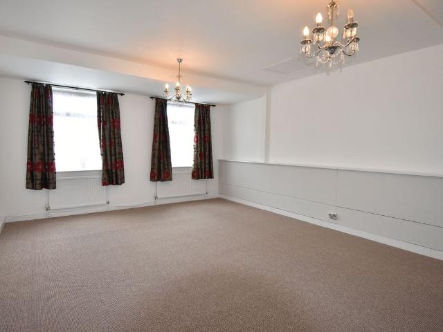 Mina Road, St Werburghs BS2, 4 bed flat to rent, £2,600 pcm | PrimeLocation