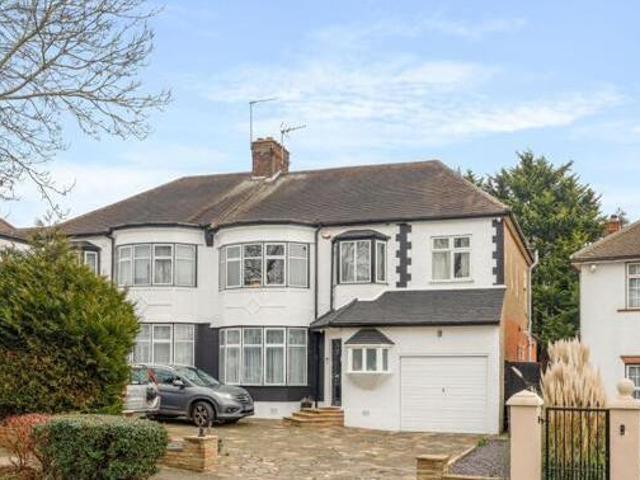 Minchenden Crescent, London, 4 Bedroom Semi detached