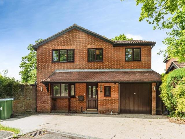 Minden Close, Chineham, RG24 4 bed detached house to rent £2,350 pcm £542 pw