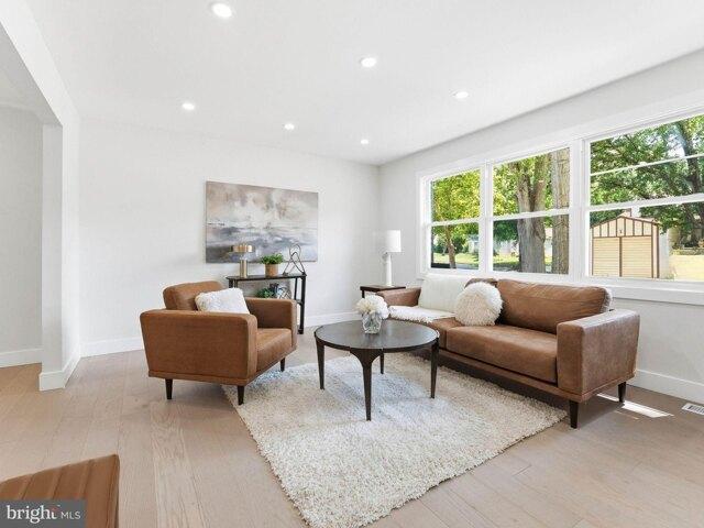 Mindy Dr, Moorestown, Home For Sale