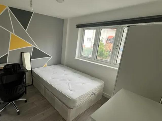 Minerva Close, Myatt's Fields, London, SW9 6EG, United Kingdom | Room for rent #160123873 | Rentberry