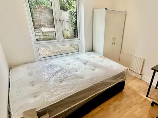 Minerva Close, Myatt's Fields, London, SW9 6EG, United Kingdom | Room for rent #160126911 | Rentberry