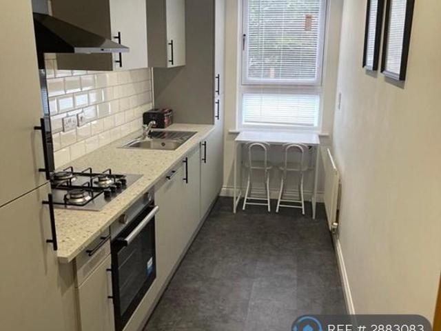 Minerva Way, Glasgow, G3 3 bed flat to rent £2,100 pcm £485 pw