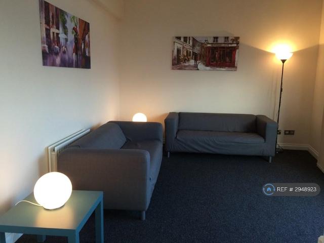 Minerva Way, Glasgow, G3 4 bed flat to rent £2,800 pcm £646 pw