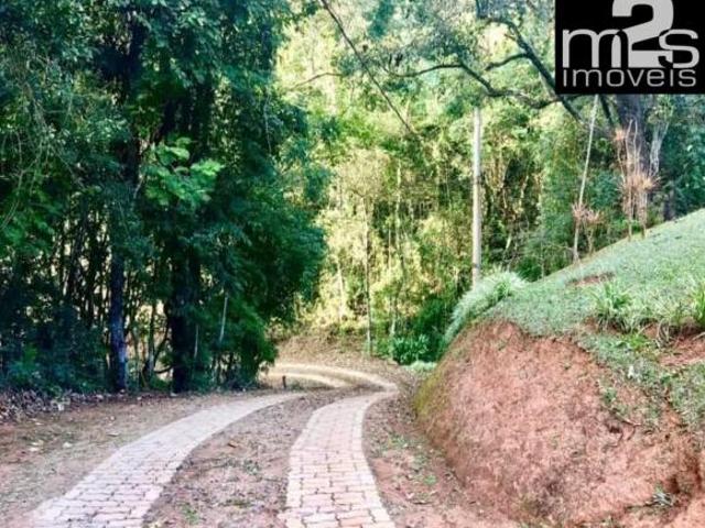 Mini Pousada, Estrutura para Ampliação, Casa Sede, Ateliê e Forno para Cerâmica