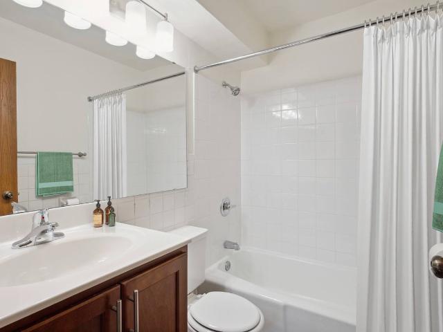 Minnehaha Manor Studio Apartment for Rent at 6904 10th St N, Maplewood, MN 55128 Maplewood Oakdale