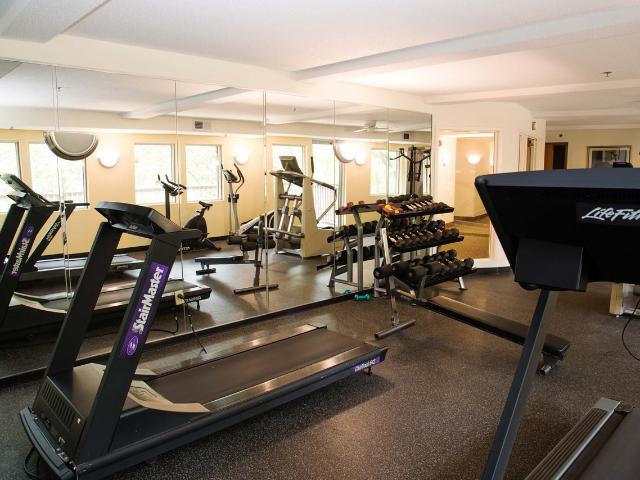 Minnetonka Hills Apartments 2 Bedroom Apartment for Rent at 2828 Jordan Ave S, Minnetonka, MN 55305