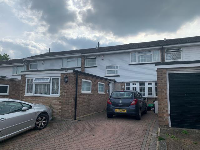 Minniecroft Road, Burnham, Slough, SL1 4 bed semi detached house to rent £2,250 pcm £519 pw