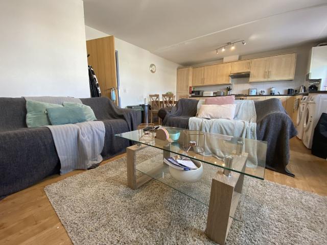 Minny Street, Cathays CF24, 3 bed flat to rent, £1,800 pcm | PrimeLocation