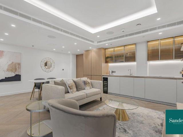 Minories, Greater London EC3N 2 bed flat to rent £4,300 pcm £992 pw