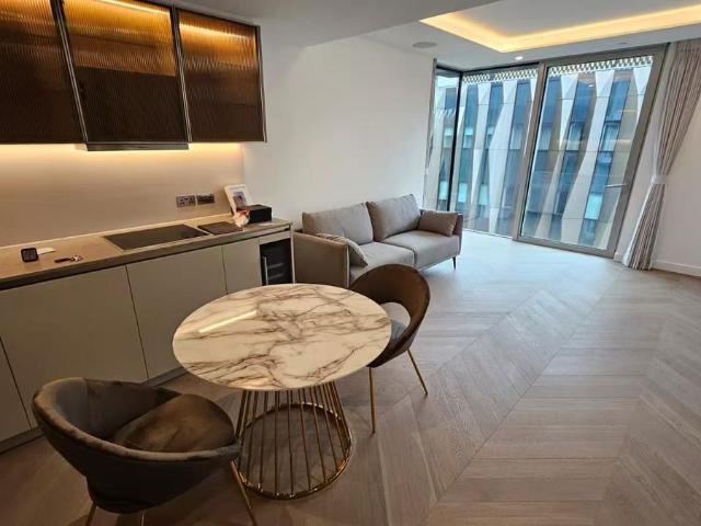 Minories, London EC3N, 1 bed flat to rent, £3,900 pcm | PrimeLocation