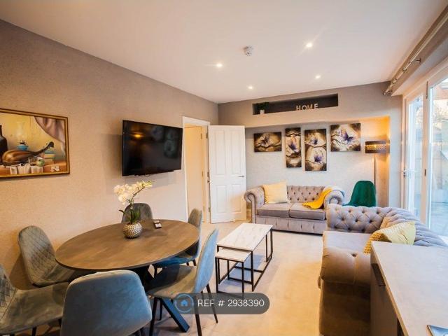 Minster Avenue, Sutton SM1, Room to rent, £895 pcm | PrimeLocation