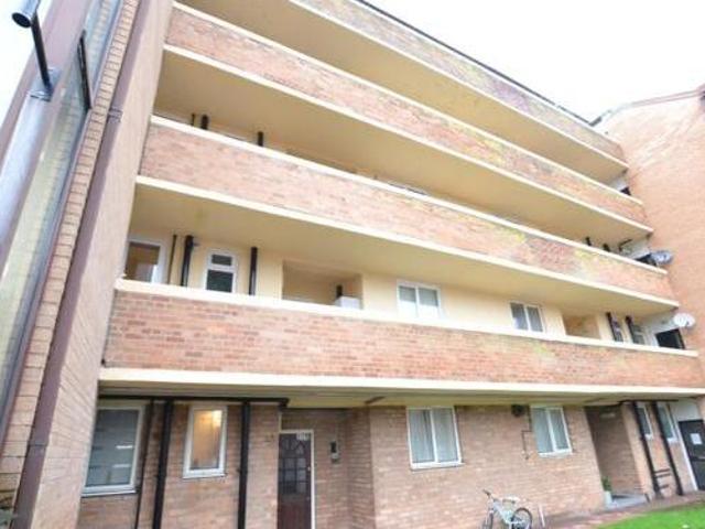 Minster Court, Liverpool, 2 Bedroom Apartment