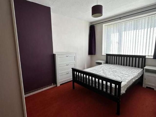 Minster Court, Liverpool, L7