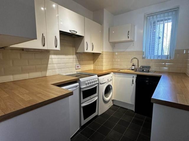 Minster Court, Liverpool L7 2 bed flat to rent £1,000 pcm £231 pw