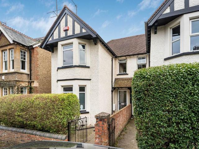 Minster Road, East Oxford *HMO. 4 bed semi detached house to rent £3,995 pcm £922 pw