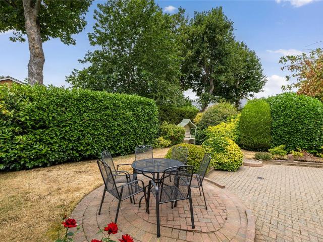 Minsterley Avenue, Shepperton, Surrey TW17, 5 bed detached house to rent, £3,750 pcm | PrimeLocation