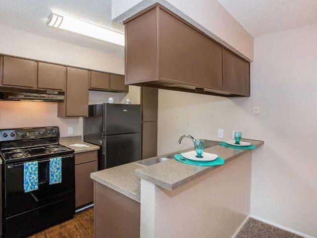 MIA Forest Oaks 1 Bedroom Apartment for Rent at 2408 Forest Oaks Ln, Arlington, TX 76006
