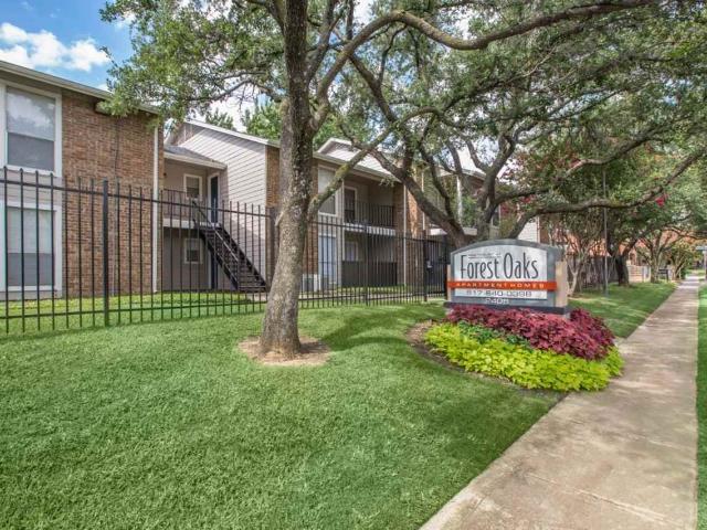 MIA Forest Oaks 2 Bedroom Apartment for Rent at 2408 Forest Oaks Ln, Arlington, TX 76006