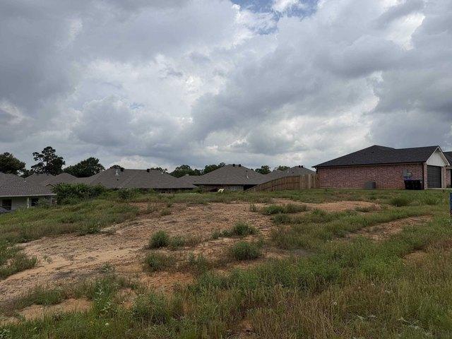 Mia Ln, Longview, TX 75604