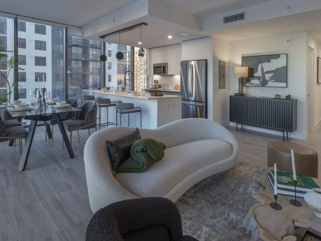 Miami World Tower 1 Bedroom Apartment for Rent at 710 Ne 1st Ave, Miami, FL 33132 Park West