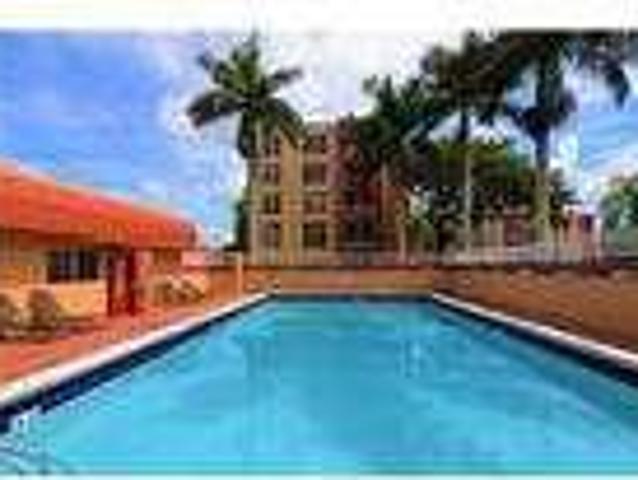 Miami Apartment convenient location. Parking Available!