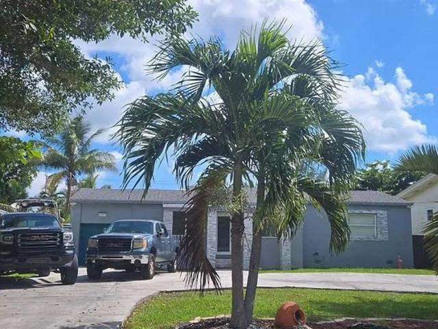 14697 S Biscayne River Dr, Miami, FL 33168