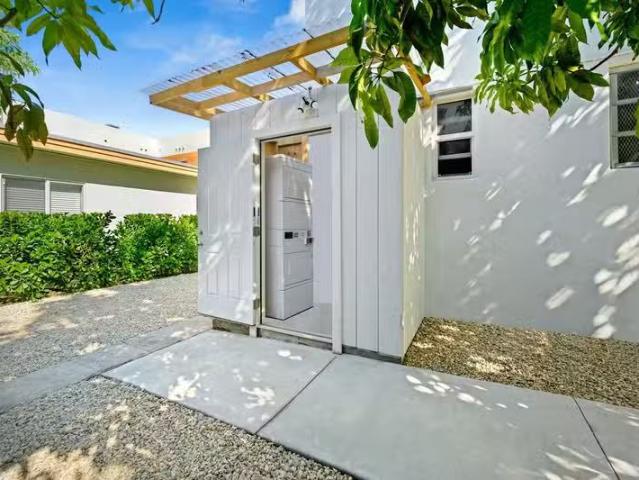 Miami, FL Multi Family Home $1,600.00 550 Ne 82Nd Ter