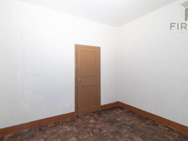 Mias de 110 m² de potencial para morar ou investir!