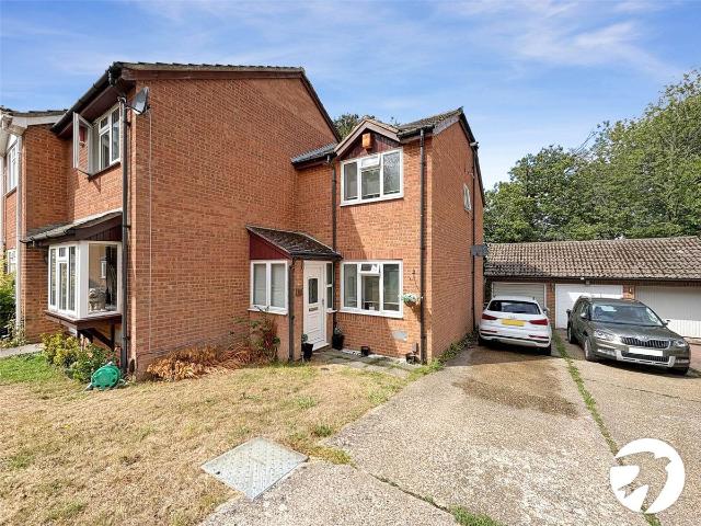 Micawber Close, Chatham, Kent ME5, 2 bed end terrace house to rent, £1,300 pcm | PrimeLocation