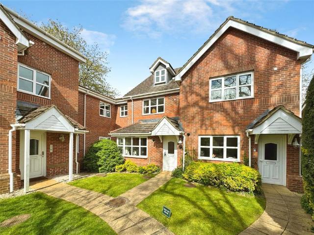 Michaels Chase, Reading RG4 3 bed terraced house to rent £1,950 pcm £450 pw