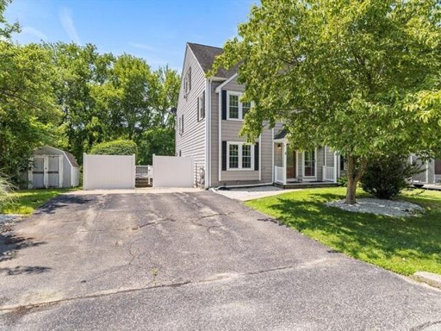 Michelle Ln Unit,blackstone, Condo For Sale