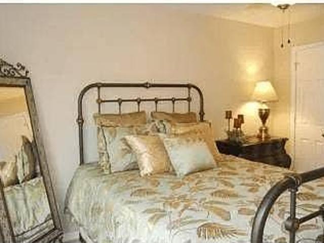 Michelle's Extra Room for Rent