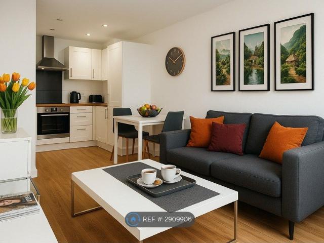 Michigan Ave, Salford M50, 1 bed flat to rent, £995 pcm | PrimeLocation