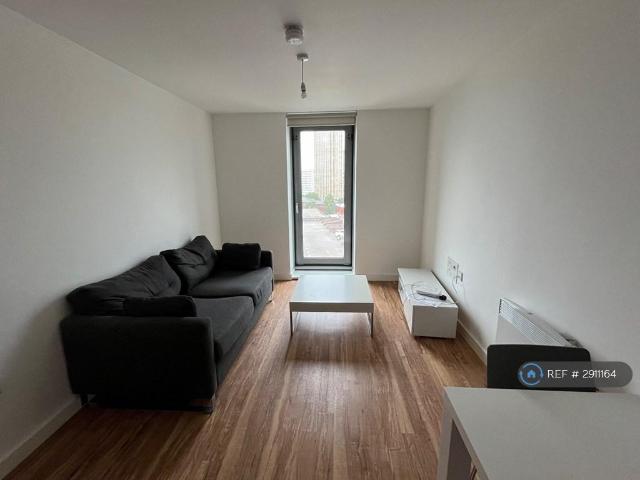 Michigan Avenue, Salford, M50 1 bed flat to rent £1,050 pcm £242 pw