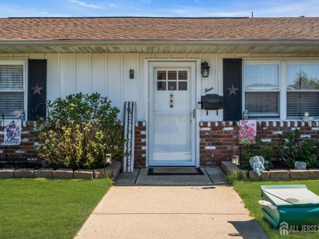 Michigan Dr, Old Bridge, Condo For Sale