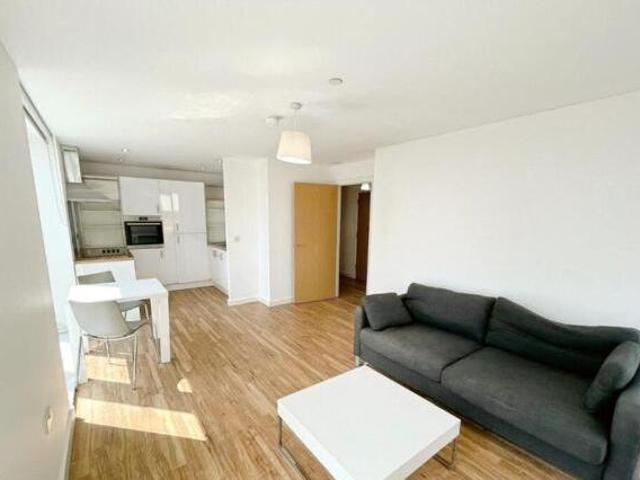 Michigan Point Tower A, Michigan Avenue, 2 Bedroom Apartment