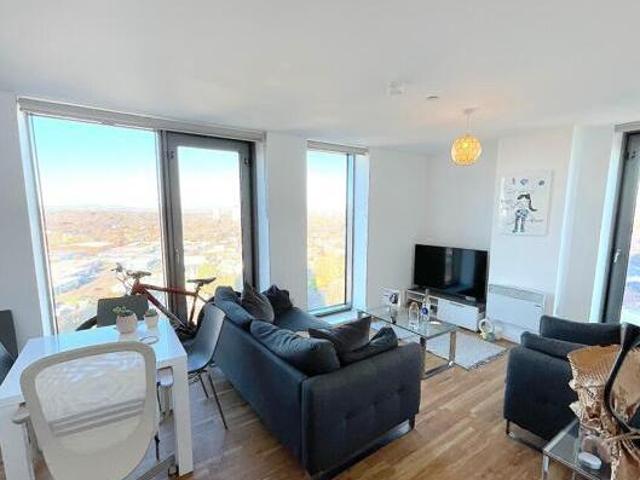 Michigan Point Tower A, Michigan Avenue, 2 Bedroom Flat