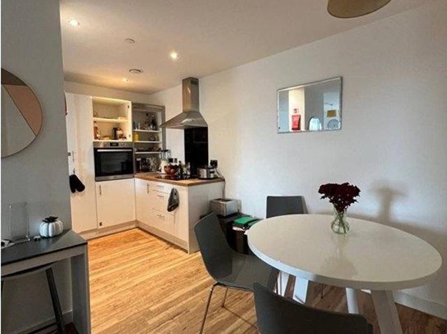 Michigan Point Tower A, Salford M50, 3 bed flat to rent, £1,795 pcm | PrimeLocation