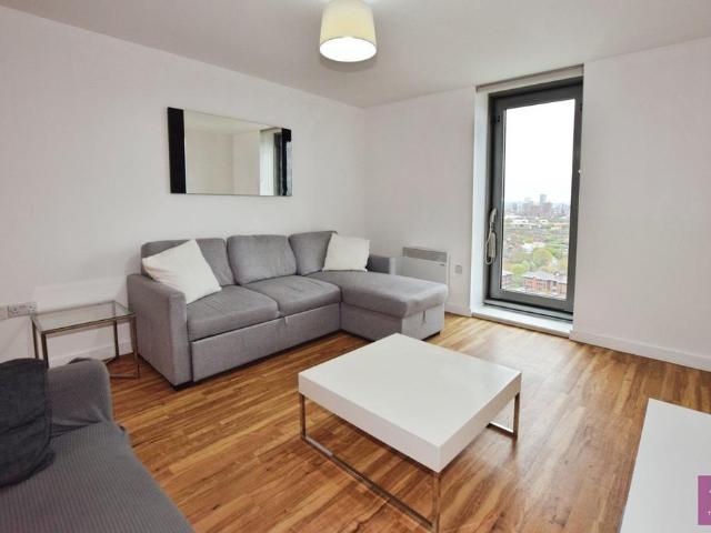 Michigan Point Tower A, 9 Michigan. 3 bed flat to rent £1,900 pcm £438 pw