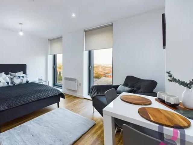 Michigan Point Tower A, 9 Michigan Avenue, Salford, M50 2GY, United Kingdom | Studio apartment for rent #138853669 | Rentberry