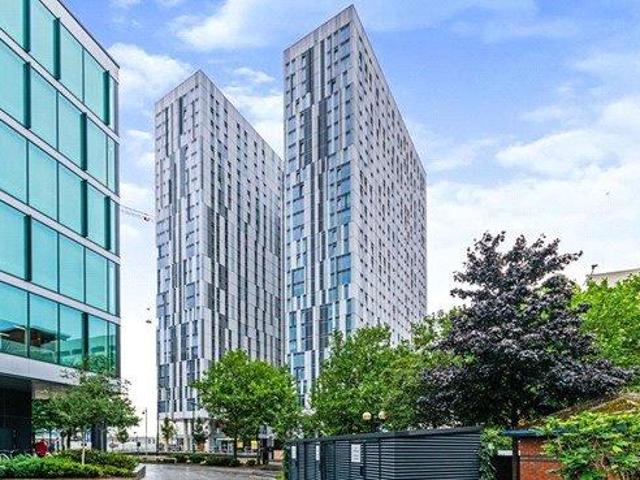 Michigan Point Tower B, Manchester M50 1 bed apartment to rent £1,050 pcm £242 pw